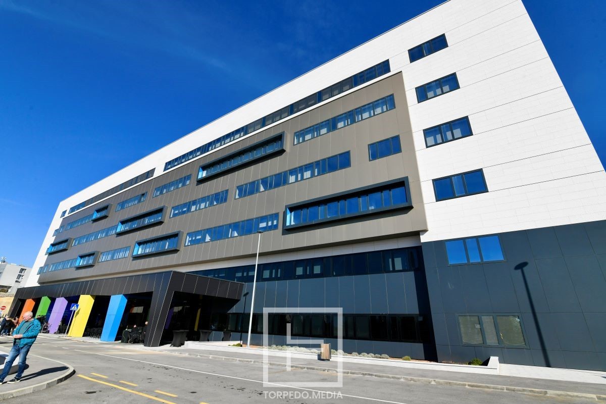 Predstavnici bolnica i zdravstvenih centara posjetili novi bolnički kompleks na Sušaku