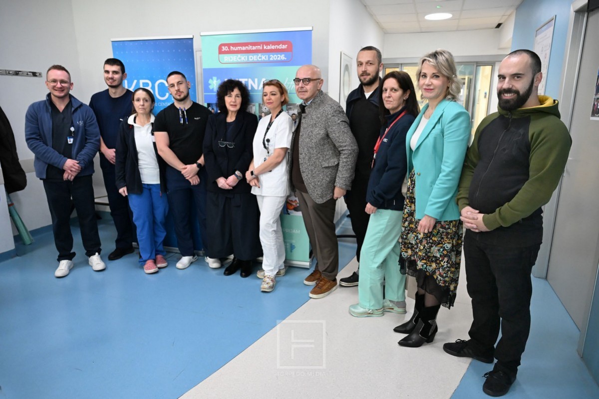 Predstavljen humanitarni kalendar „Riječki dečki 2026.“ u KBC-u Rijeka: „Hitna je bitna“