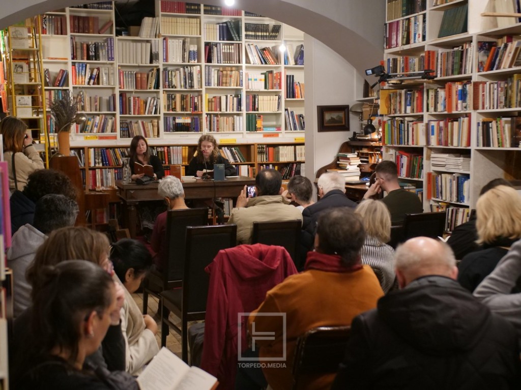 Predstavljanje knjige „Zidovi pamte – Vizualna etnografija političkih grafita iz Drugog ...