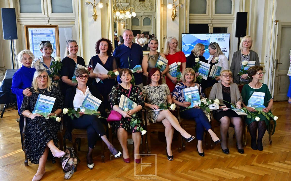 [FOTO] SVEČANA DODJELA GODIŠNJE NAGRADE „BIJELO SRCE“ 18 iznimnih ...
