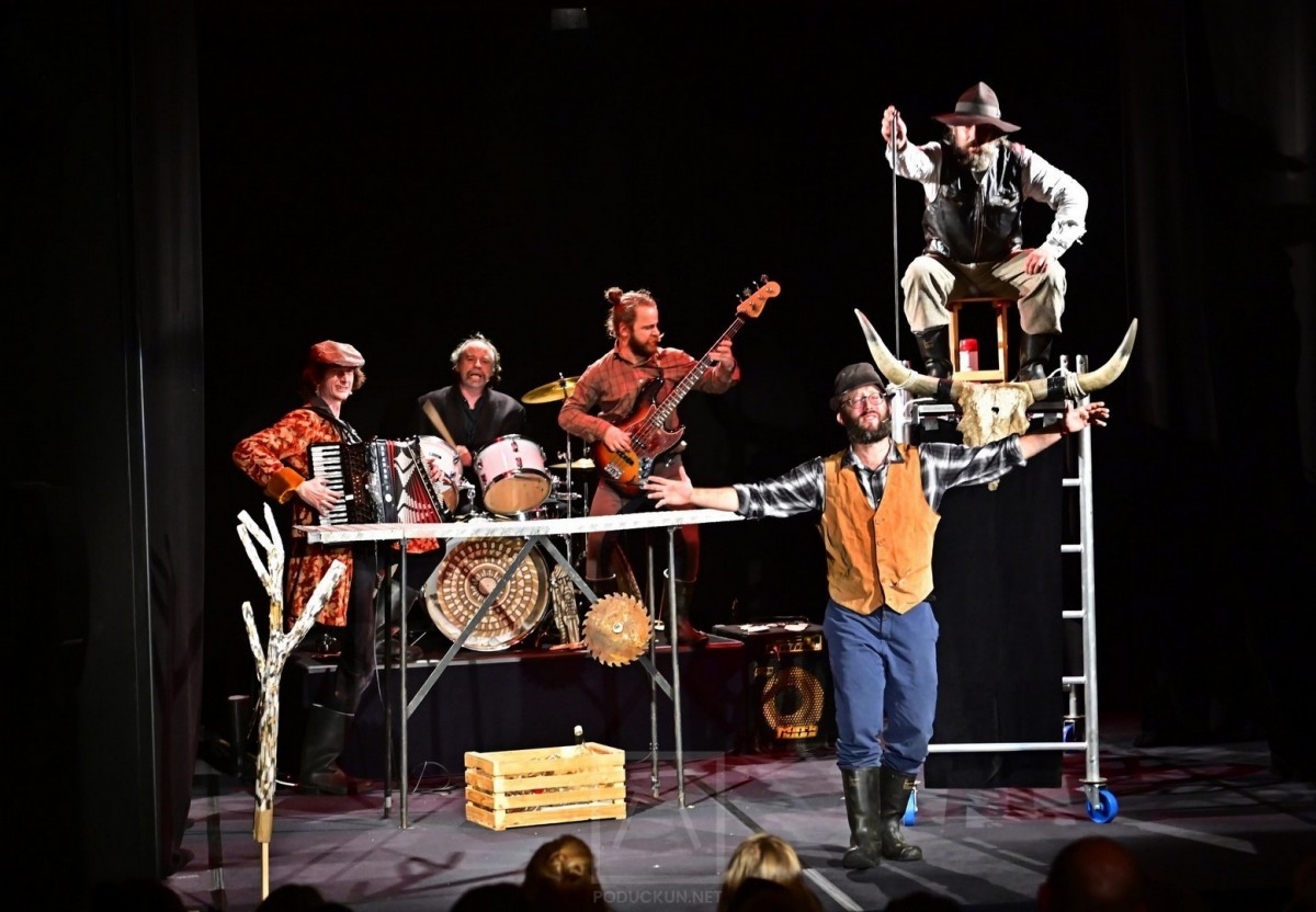 [FOTO] Krenula 28. Revija lutkarskih kazališta Rijeka