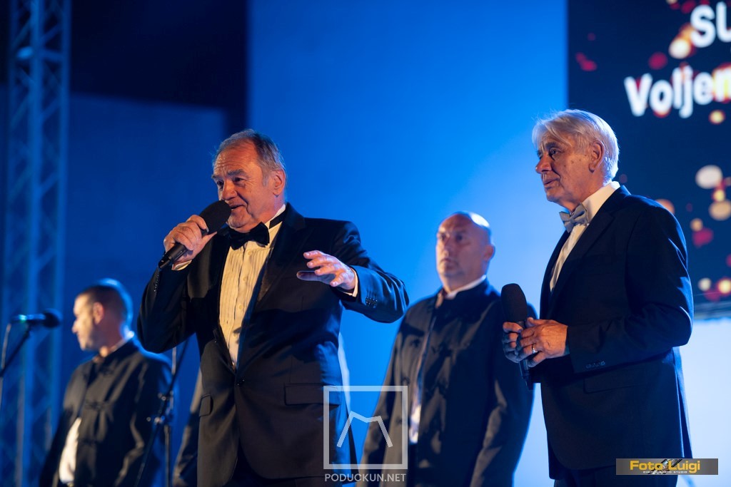 [FOTO] Voljen Grbac, Joso Butorac i klapa Tić s pjesmom Suza s Kvarnera ...